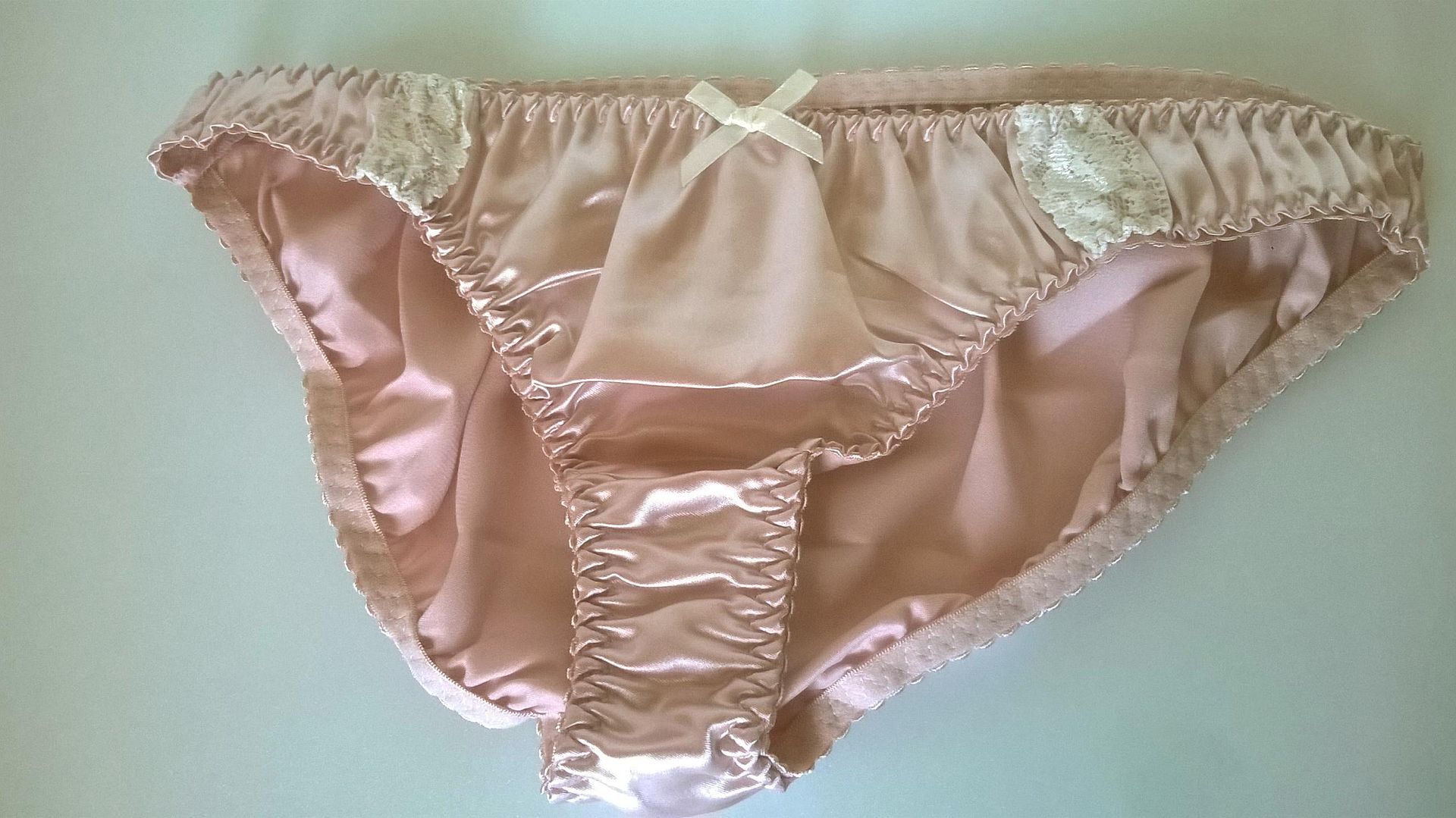 Cute Vintage Pink Satin Low Rise Mini Bikini Panties Knickers Uk S 8 10
