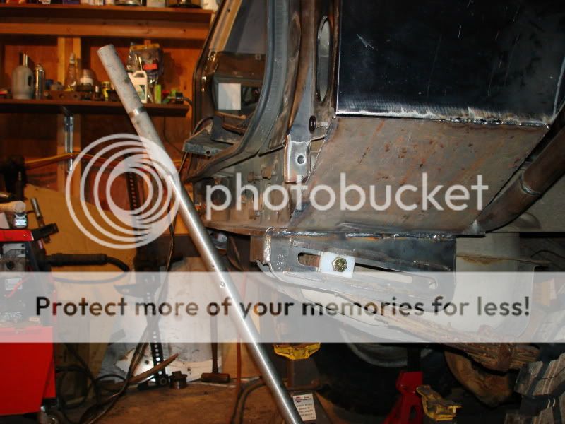 new parts delivered, leaf spring sliders/shackle boxes | Pirate 4x4