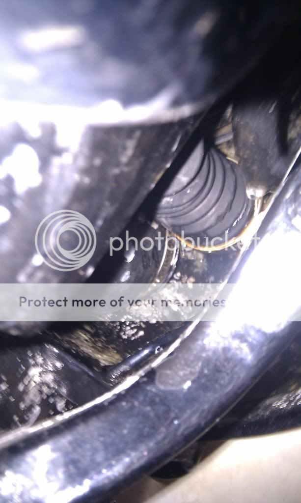 Bravo 3 out-drive: Replacing gear cable bellow | YBW Forum